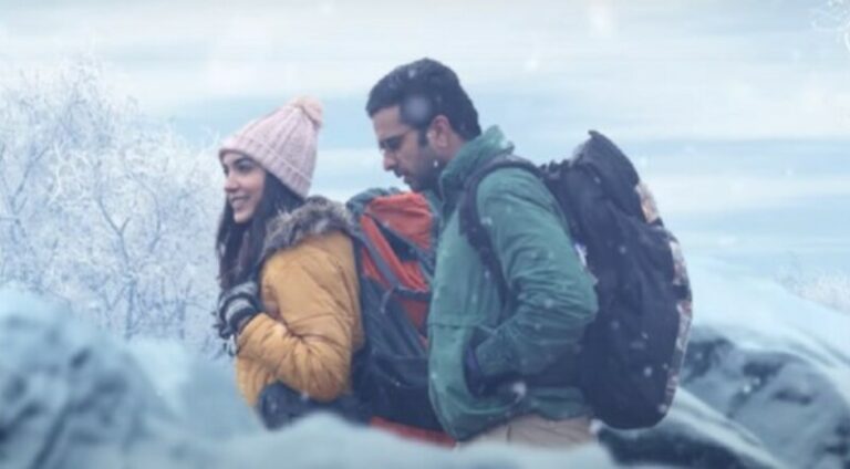 Oru Vezham Song Lyrics - Nitham Oru Vaanam